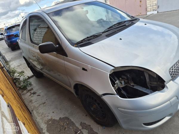 Toyota Yaris 2003 in Kaunas, with an engine capacity of 1.00 L and mileage of 153 thousand km for 500 €, photo 3 on AUTOMOTO.COM.LV