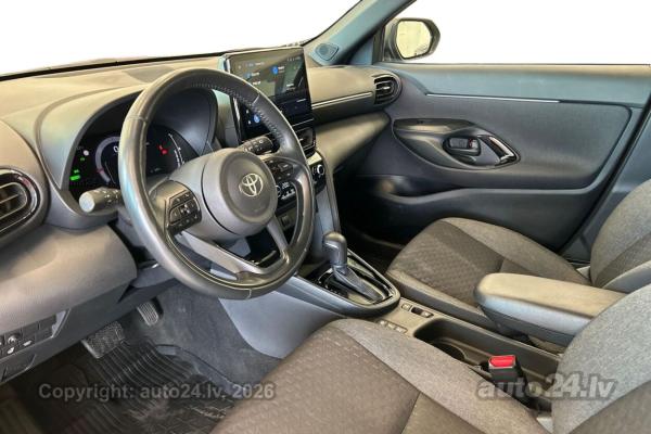 Beige Toyota Yaris Cross 2024 in Parnu, with an engine capacity of 1.50 L and mileage of 20 thousand km for 24490 €, photo 11 on AUTOMOTO.COM.LV