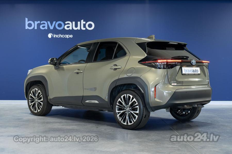 Smilšu krāsa Toyota Yaris Cross 2023 Tallina, ar dzinēja tilpumu 1.49 L un nobraukumu 48 tūkst. km par 23900 €, foto 4 vietnē AUTOMOTO.COM.LV