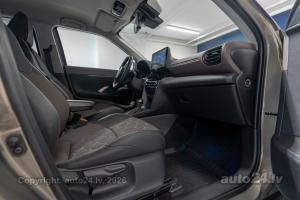 Smilšu krāsa Toyota Yaris Cross 2023 Tallina, ar dzinēja tilpumu 1.49 L un nobraukumu 48 tūkst. km par 23900 €, foto 11 vietnē AUTOMOTO.COM.LV