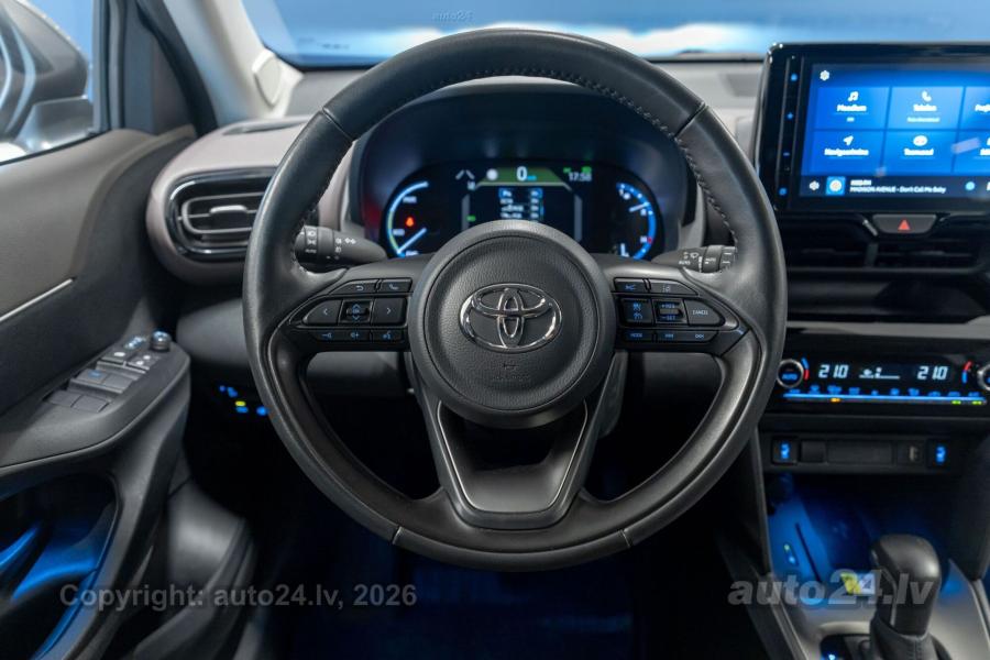 Smilšu krāsa Toyota Yaris Cross 2023 Tallina, ar dzinēja tilpumu 1.49 L un nobraukumu 48 tūkst. km par 23900 €, foto 13 vietnē AUTOMOTO.COM.LV