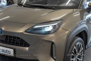 Smilšu krāsa Toyota Yaris Cross 2023 Tallina, ar dzinēja tilpumu 1.49 L un nobraukumu 48 tūkst. km par 23900 €, foto 18 vietnē AUTOMOTO.COM.LV