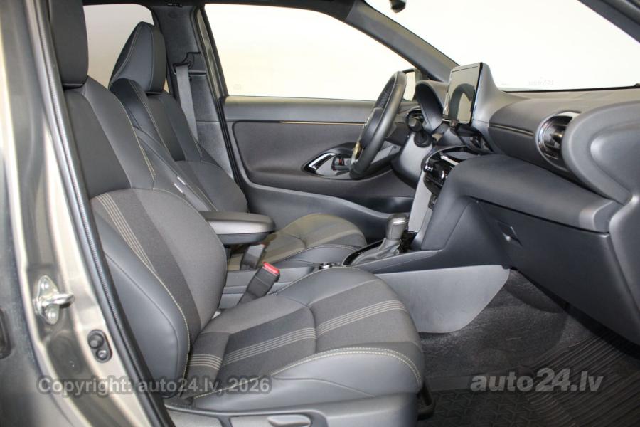 Бежевый Тойота Yaris Cross 2024 в Таллин, объемом двигателя 1.50 л и пробегом 28 тыс. км за 26490 €, фото 7 на AUTOMOTO.COM.LV