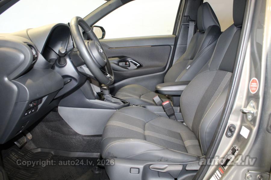 Бежевый Тойота Yaris Cross 2024 в Таллин, объемом двигателя 1.50 л и пробегом 28 тыс. км за 26490 €, фото 12 на AUTOMOTO.COM.LV