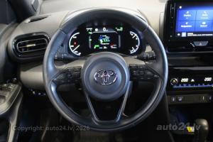 Бежевый Тойота Yaris Cross 2024 в Таллин, объемом двигателя 1.50 л и пробегом 28 тыс. км за 26490 €, фото 13 на AUTOMOTO.COM.LV