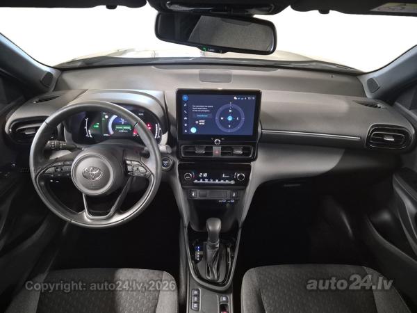 Beige Toyota Yaris Cross 2025 in Tallinn, with an engine capacity of 1.50 L and mileage of 31 thousand km for 24990 €, photo 8 on AUTOMOTO.COM.LV