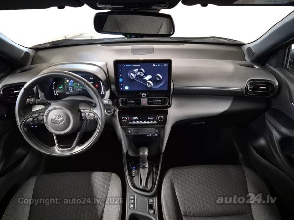 Бежевый Тойота Yaris Cross 2025 в Таллин, объемом двигателя 1.50 л и пробегом 34 тыс. км за 24990 €, фото 8 на AUTOMOTO.COM.LV