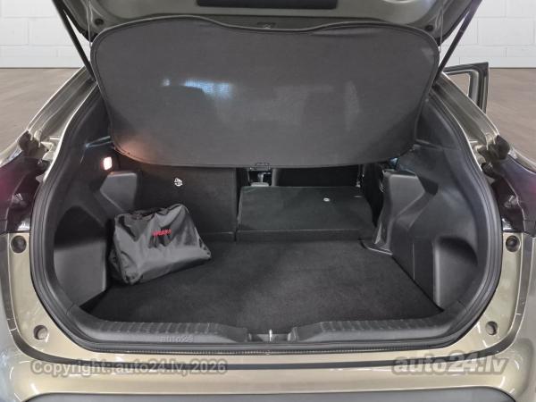 Бежевый Тойота Yaris Cross 2025 в Таллин, объемом двигателя 1.50 л и пробегом 34 тыс. км за 24990 €, фото 10 на AUTOMOTO.COM.LV