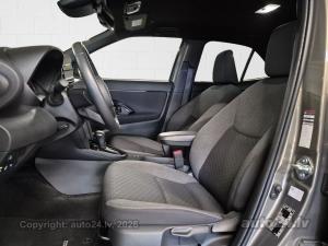 Бежевый Тойота Yaris Cross 2025 в Таллин, объемом двигателя 1.50 л и пробегом 34 тыс. км за 24990 €, фото 12 на AUTOMOTO.COM.LV