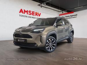 Smilšu krāsa Toyota Yaris Cross 2025 Tallina, ar dzinēja tilpumu 1.50 L un nobraukumu 28 tūkst. km par 24490 €, foto  vietnē AUTOMOTO.COM.LV