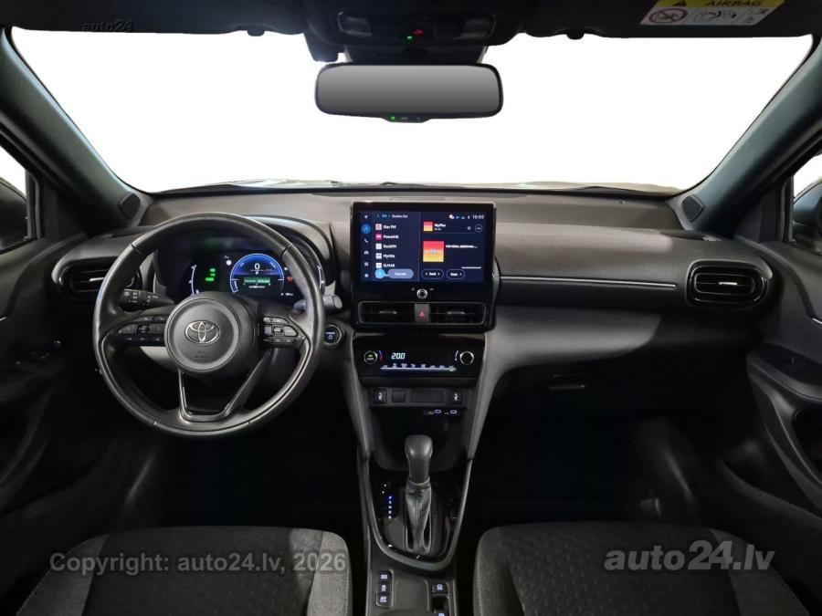 Smilšu krāsa Toyota Yaris Cross 2025 Tallina, ar dzinēja tilpumu 1.50 L un nobraukumu 28 tūkst. km par 24490 €, foto 9 vietnē AUTOMOTO.COM.LV