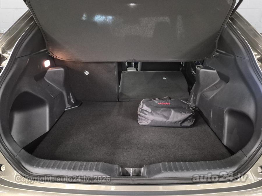Smilšu krāsa Toyota Yaris Cross 2025 Tallina, ar dzinēja tilpumu 1.50 L un nobraukumu 28 tūkst. km par 24490 €, foto 11 vietnē AUTOMOTO.COM.LV
