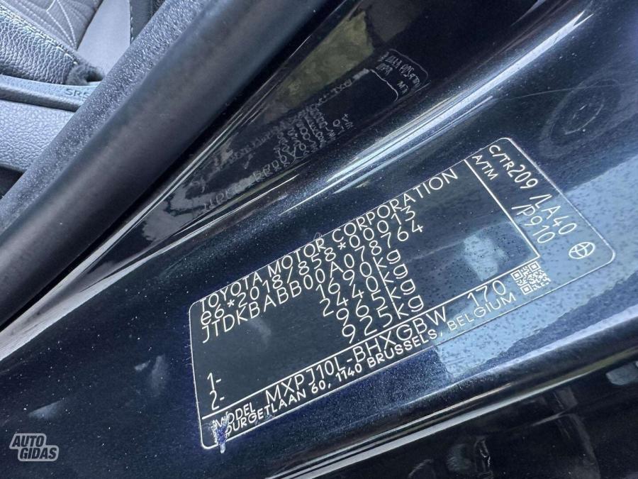 Black Toyota Yaris Cross 2021 in Vilnius, with an engine capacity of 1.50 L and mileage of 93 thousand km for 22500 €, photo 21 on AUTOMOTO.COM.LV