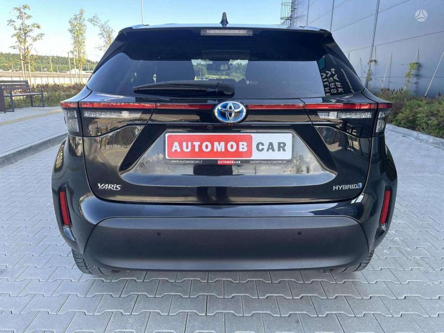 Черный Тойота Yaris Cross 2021 в Вильнюс, объемом двигателя 1.49 л и пробегом 93 тыс. км за 22500 €, фото 10 на AUTOMOTO.COM.LV