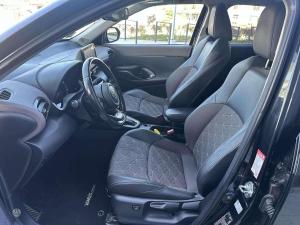Черный Тойота Yaris Cross 2021 в Вильнюс, объемом двигателя 1.49 л и пробегом 93 тыс. км за 22500 €, фото 24 на AUTOMOTO.COM.LV