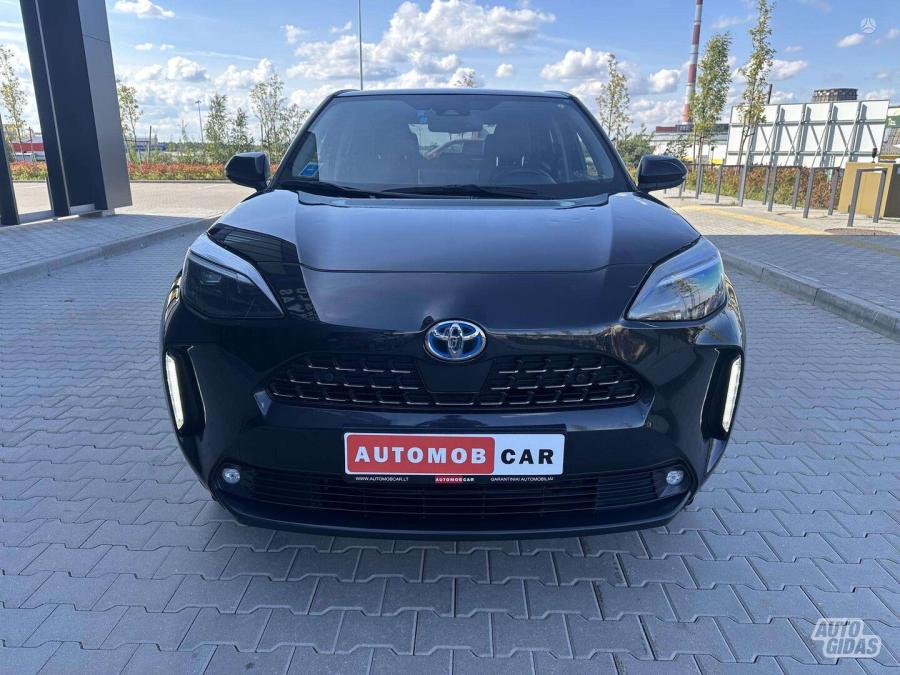 Черный Тойота Yaris Cross 2021 в Вильнюс, объемом двигателя 1.50 л и пробегом 93 тыс. км за 22500 €, фото 1 на AUTOMOTO.COM.LV