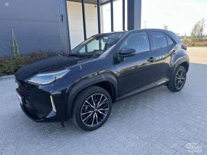 Черный Тойота Yaris Cross 2021 в Вильнюс, объемом двигателя 1.50 л и пробегом 93 тыс. км за 22500 €, фото 5 на AUTOMOTO.COM.LV