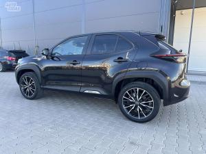 Черный Тойота Yaris Cross 2021 в Вильнюс, объемом двигателя 1.50 л и пробегом 93 тыс. км за 22500 €, фото 7 на AUTOMOTO.COM.LV