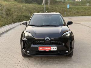 Black Toyota Yaris Cross 2021 in Vilnius, with an engine capacity of 1.49 L and mileage of 93 thousand km for 22500 €, photo 3 on AUTOMOTO.COM.LV