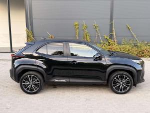 Black Toyota Yaris Cross 2021 in Vilnius, with an engine capacity of 1.49 L and mileage of 93 thousand km for 22500 €, photo 6 on AUTOMOTO.COM.LV