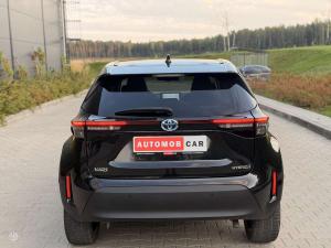 Black Toyota Yaris Cross 2021 in Vilnius, with an engine capacity of 1.49 L and mileage of 93 thousand km for 22500 €, photo 9 on AUTOMOTO.COM.LV