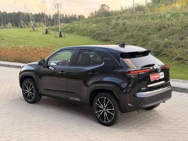 Черный Тойота Yaris Cross 2021 в Вильнюс, объемом двигателя 1.49 л и пробегом 93 тыс. км за 22500 €, фото 11 на AUTOMOTO.COM.LV