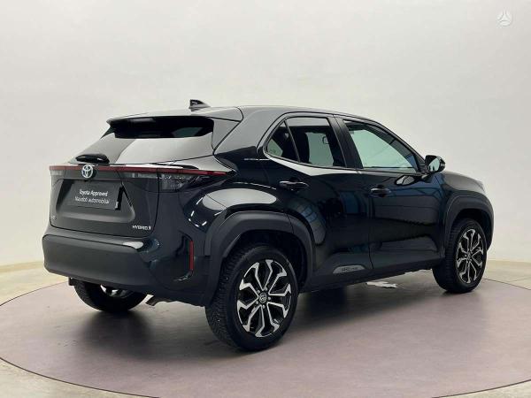 Melns Toyota Yaris Cross 2022 Panevēža, ar dzinēja tilpumu 1.49 L un nobraukumu 93 tūkst. km par 20990 €, foto 8 vietnē AUTOMOTO.COM.LV