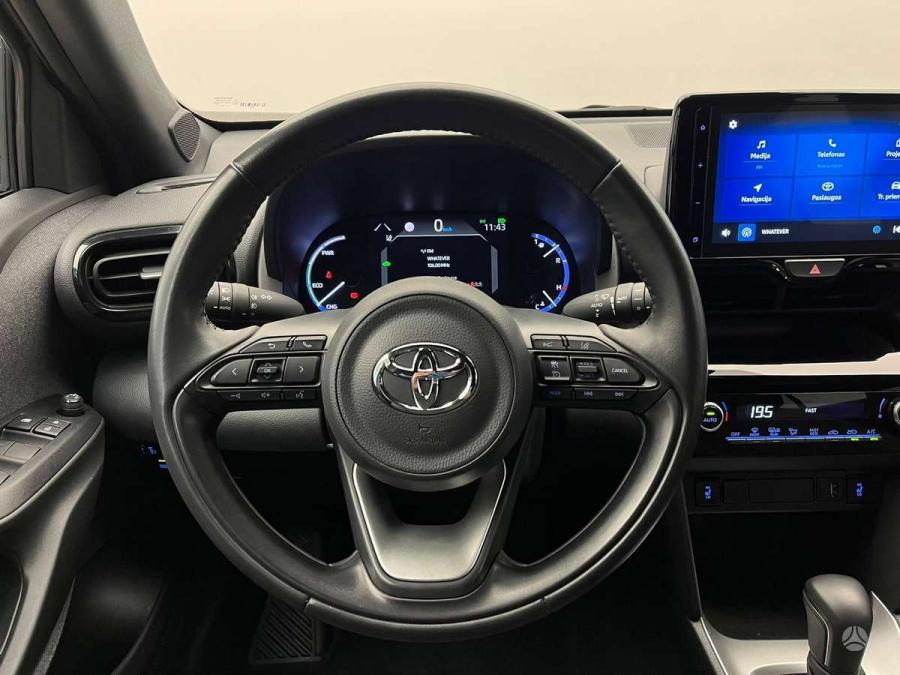 Melns Toyota Yaris Cross 2022 Panevēža, ar dzinēja tilpumu 1.49 L un nobraukumu 93 tūkst. km par 20990 €, foto 20 vietnē AUTOMOTO.COM.LV