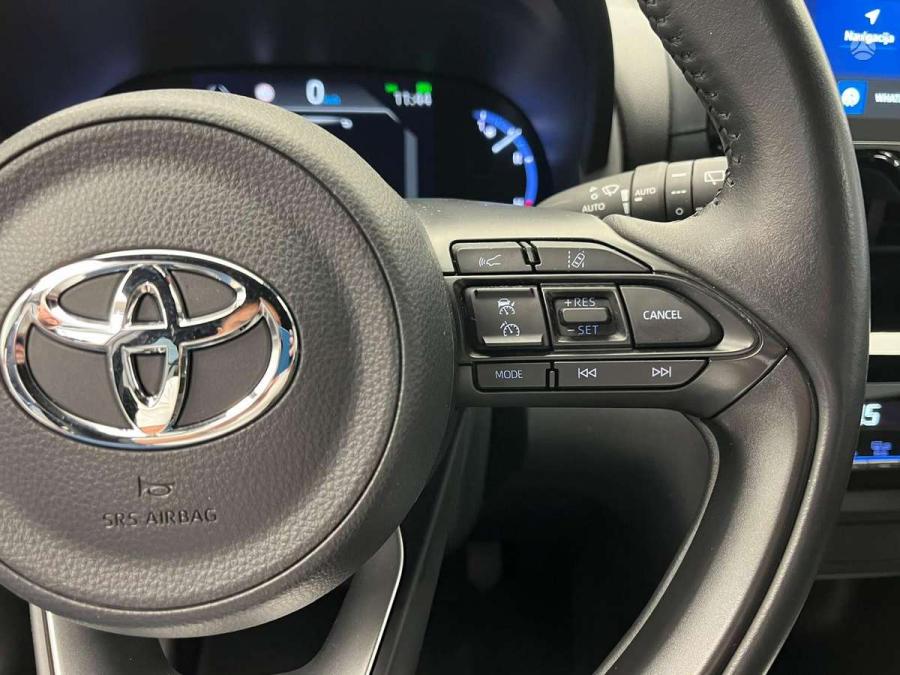 Melns Toyota Yaris Cross 2022 Panevēža, ar dzinēja tilpumu 1.49 L un nobraukumu 93 tūkst. km par 20990 €, foto 22 vietnē AUTOMOTO.COM.LV
