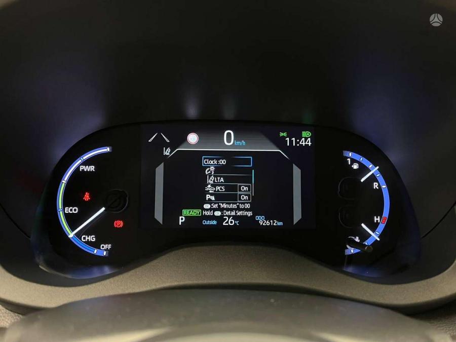 Melns Toyota Yaris Cross 2022 Panevēža, ar dzinēja tilpumu 1.49 L un nobraukumu 93 tūkst. km par 20990 €, foto 25 vietnē AUTOMOTO.COM.LV