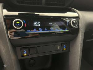 Melns Toyota Yaris Cross 2022 Panevēža, ar dzinēja tilpumu 1.49 L un nobraukumu 93 tūkst. km par 20990 €, foto 31 vietnē AUTOMOTO.COM.LV