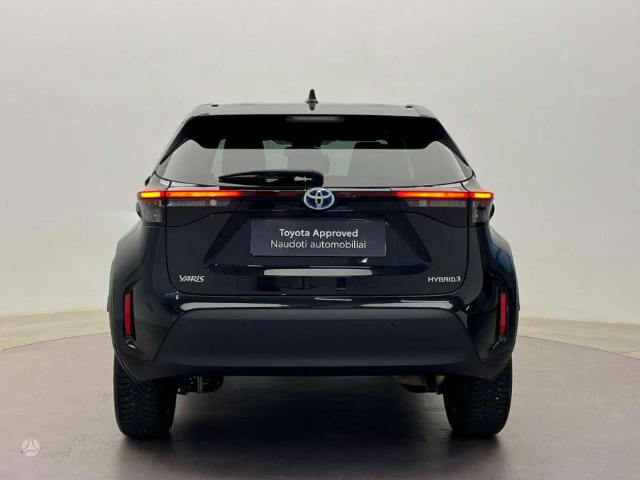 Melns Toyota Yaris Cross 2022 Panevēža, ar dzinēja tilpumu 1.49 L un nobraukumu 93 tūkst. km par 20990 €, foto 36 vietnē AUTOMOTO.COM.LV