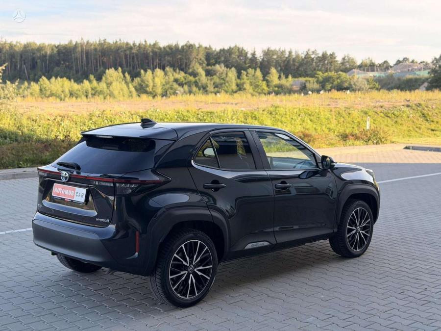 Черный Тойота Yaris Cross 2022 в Вильнюс, объемом двигателя 1.49 л и пробегом 93 тыс. км за 22500 €, фото 7 на AUTOMOTO.COM.LV