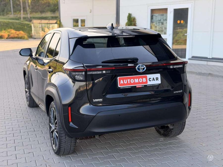 Черный Тойота Yaris Cross 2022 в Вильнюс, объемом двигателя 1.49 л и пробегом 93 тыс. км за 22500 €, фото 9 на AUTOMOTO.COM.LV