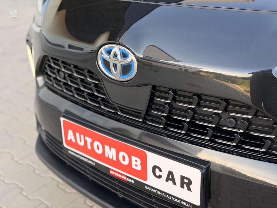 Черный Тойота Yaris Cross 2022 в Вильнюс, объемом двигателя 1.49 л и пробегом 93 тыс. км за 22500 €, фото 12 на AUTOMOTO.COM.LV