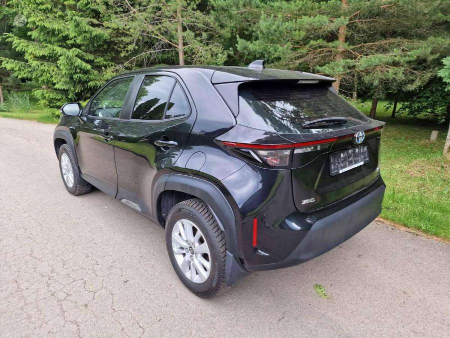 Черный Тойота Yaris Cross 2022 в Шяуляй, объемом двигателя 1.50 л и пробегом 144 тыс. км за 17750 €, фото 6 на AUTOMOTO.COM.LV