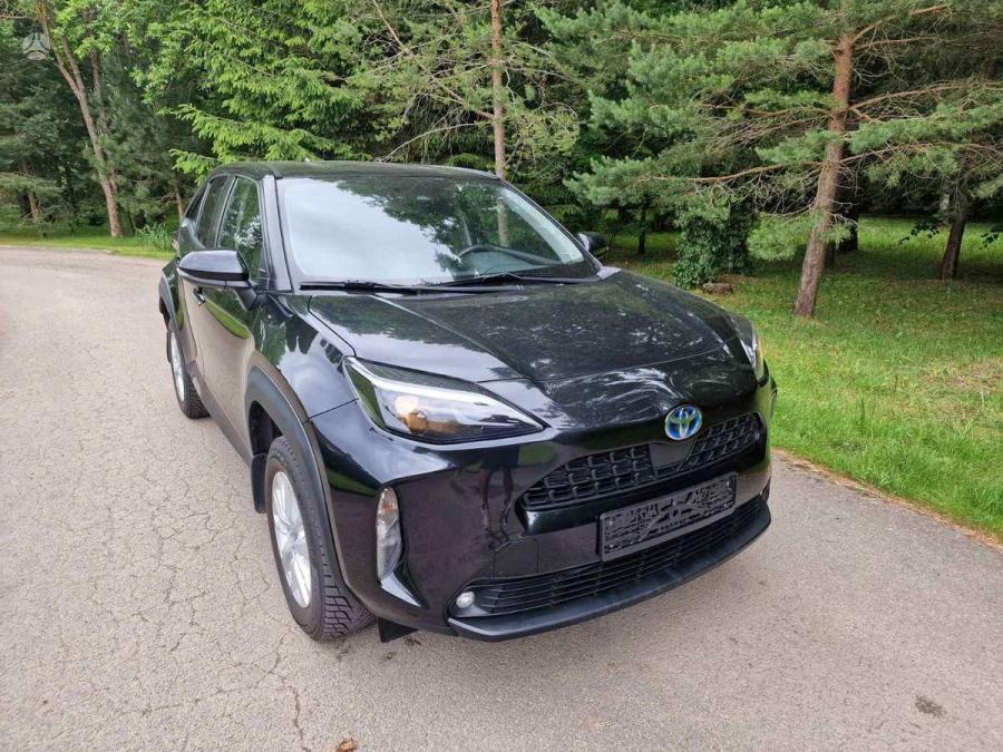 Черный Тойота Yaris Cross 2022 в Шяуляй, объемом двигателя 1.50 л и пробегом 144 тыс. км за 17750 €, фото 12 на AUTOMOTO.COM.LV