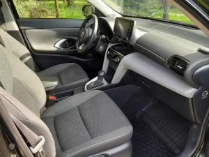 Черный Тойота Yaris Cross 2022 в Шяуляй, объемом двигателя 1.50 л и пробегом 144 тыс. км за 17750 €, фото 15 на AUTOMOTO.COM.LV