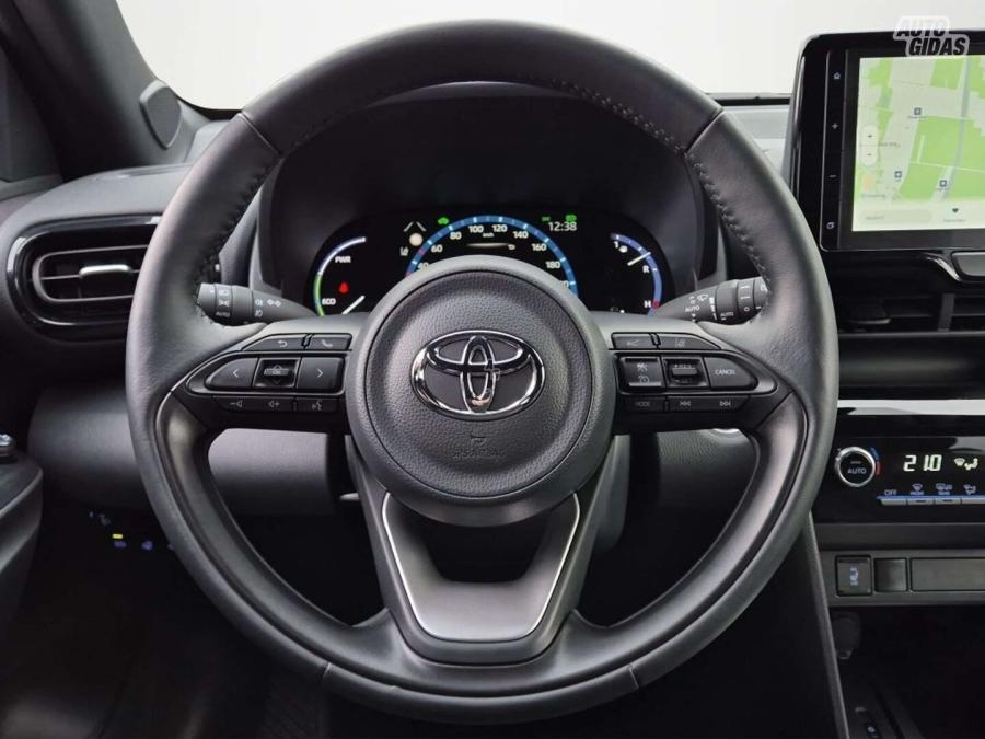 Черный Тойота Yaris Cross 2023 в Каунас, объемом двигателя 1.50 л и пробегом 14 тыс. км за 27529 €, фото 10 на AUTOMOTO.COM.LV
