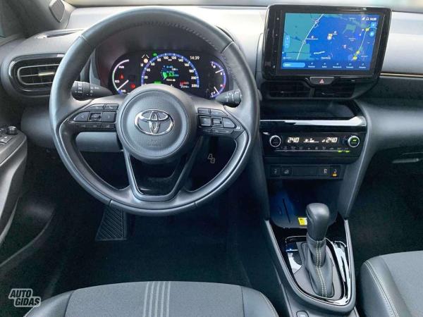 Melns Toyota Yaris Cross 2023 Kauņa, ar dzinēja tilpumu 1.50 L un nobraukumu 27 tūkst. km par 31073 €, foto 9 vietnē AUTOMOTO.COM.LV