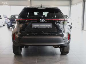Melns Toyota Yaris Cross 2023 Kauņa, ar dzinēja tilpumu 1.50 L un nobraukumu 11 tūkst. km par 27024 €, foto 4 vietnē AUTOMOTO.COM.LV