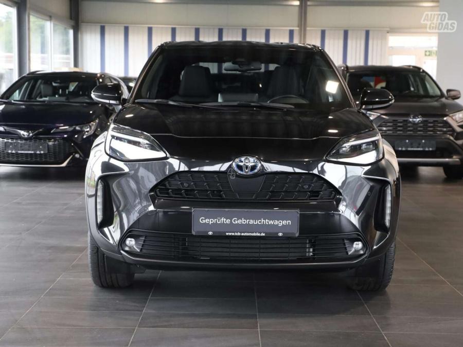 Melns Toyota Yaris Cross 2023 Kauņa, ar dzinēja tilpumu 1.50 L un nobraukumu 11 tūkst. km par 27024 €, foto 5 vietnē AUTOMOTO.COM.LV