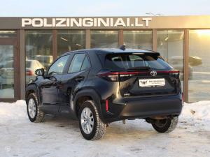 Черный Тойота Yaris Cross 2023 в Вильнюс, объемом двигателя 1.50 л и пробегом 81 тыс. км за 17350 €, фото 5 на AUTOMOTO.COM.LV