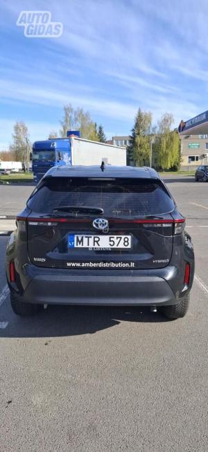 Melns Toyota Yaris Cross 2023 Viļņa, ar dzinēja tilpumu 1.50 L un nobraukumu 138 tūkst. km par 17500 €, foto 3 vietnē AUTOMOTO.COM.LV