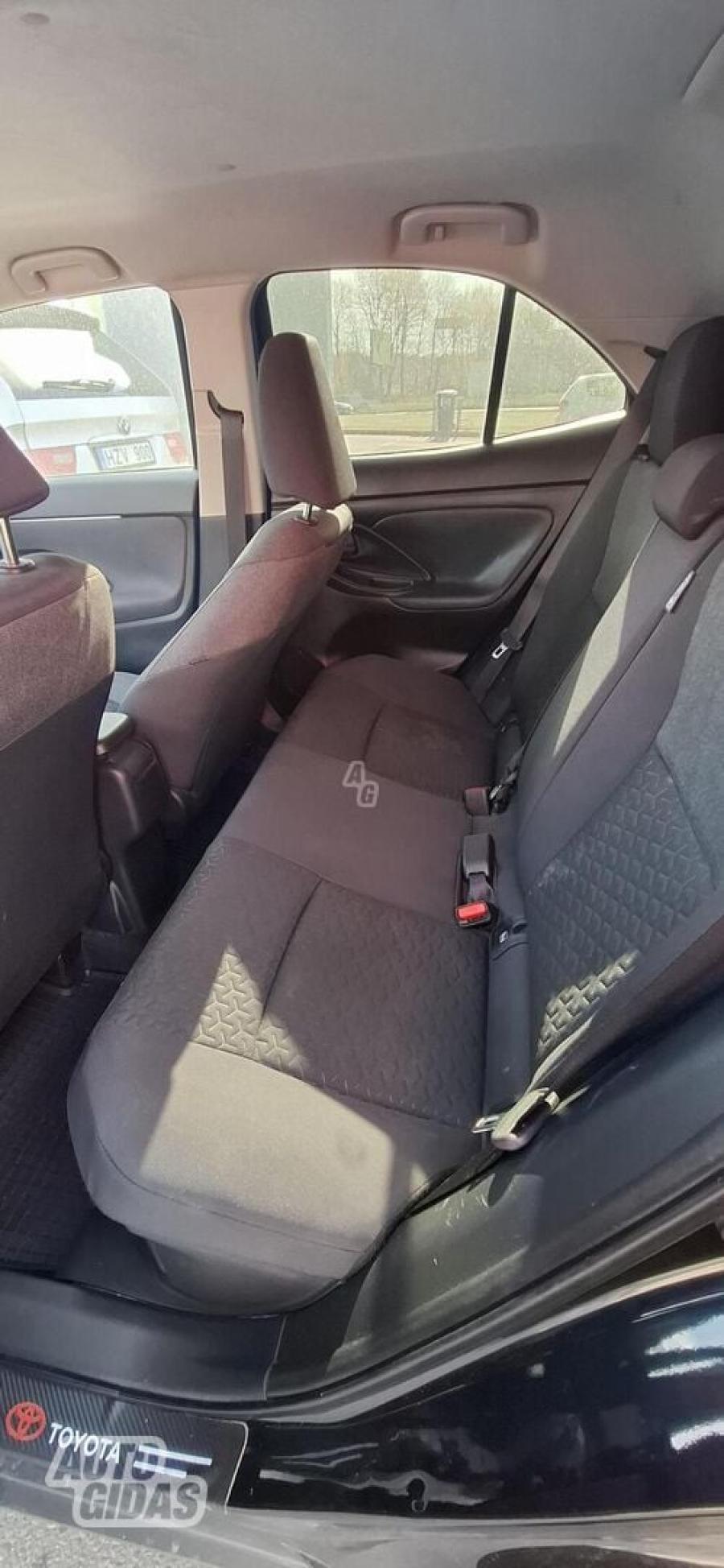 Melns Toyota Yaris Cross 2023 Viļņa, ar dzinēja tilpumu 1.50 L un nobraukumu 138 tūkst. km par 17500 €, foto 10 vietnē AUTOMOTO.COM.LV