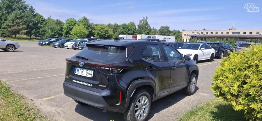 Черный Тойота Yaris Cross 2023 в Вильнюс, объемом двигателя 1.50 л и пробегом 94 тыс. км за 16800 €, фото 5 на AUTOMOTO.COM.LV