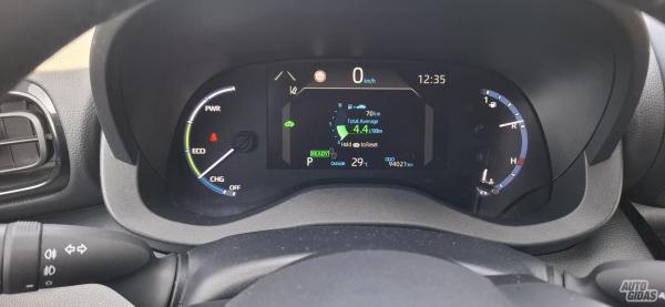 Черный Тойота Yaris Cross 2023 в Вильнюс, объемом двигателя 1.50 л и пробегом 94 тыс. км за 16800 €, фото 5 на AUTOMOTO.COM.LV
