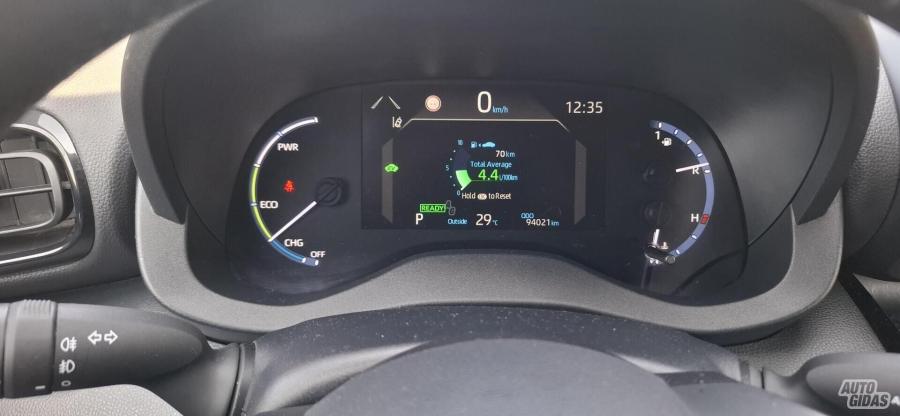 Черный Тойота Yaris Cross 2023 в Вильнюс, объемом двигателя 1.50 л и пробегом 94 тыс. км за 16800 €, фото 6 на AUTOMOTO.COM.LV