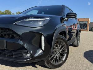 Черный Тойота Yaris Cross 2023 в Вильнюс, объемом двигателя 1.50 л и пробегом 55 тыс. км за 19690 €, фото 6 на AUTOMOTO.COM.LV