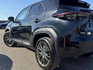 Черный Тойота Yaris Cross 2023 в Вильнюс, объемом двигателя 1.50 л и пробегом 55 тыс. км за 19690 €, фото 15 на AUTOMOTO.COM.LV